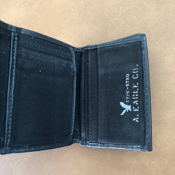 American Eagle Outfitters | Bags | American Eagle Wallet | Poshmark